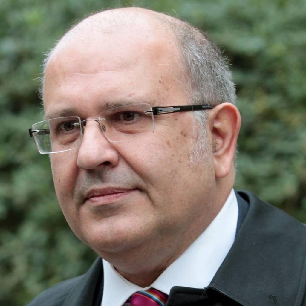 Ο Νίκος Ξυδάκης νέος διευθυντής στον «105.5 Στο Κόκκινο ...