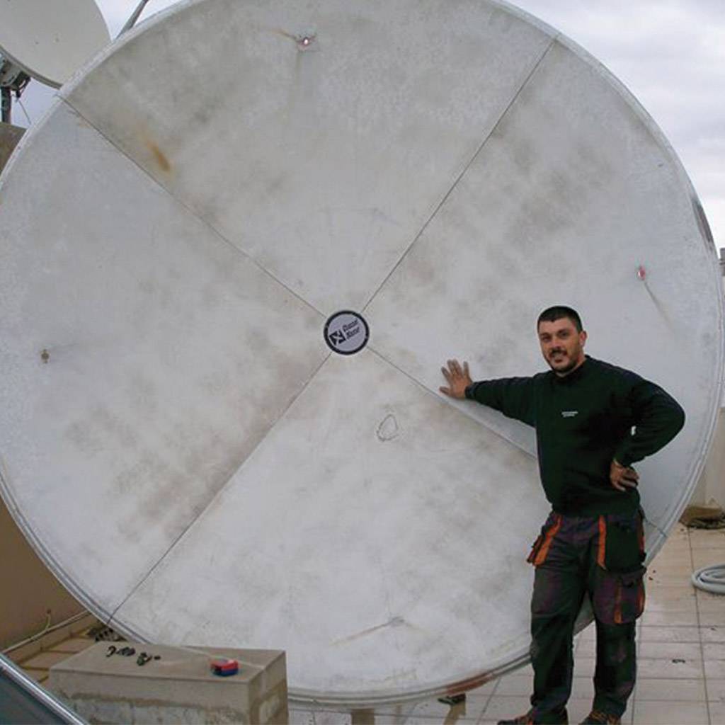 Πωλείται Δορυφορικό κάτοπτρο Channel Master 3,05M - Digitaltvinfo.gr ...