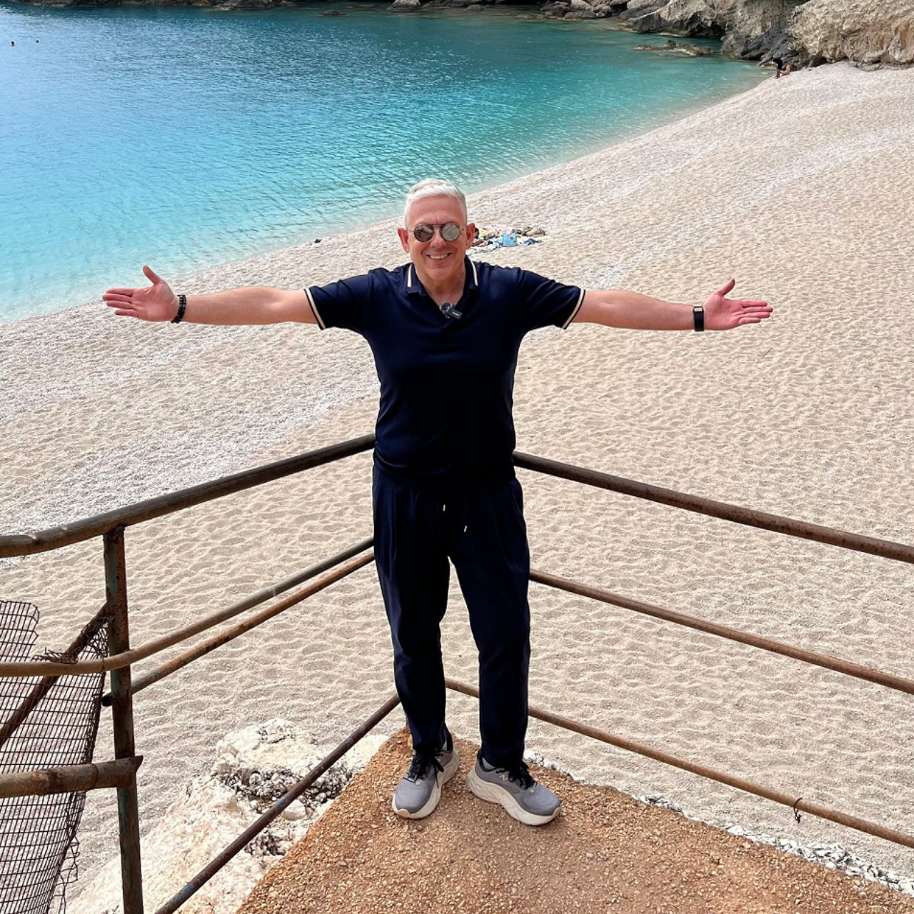 Ο Τάσος Δούσης και οι «ΕΙΚΟΝΕΣ» ταξιδεύουν στη Λευκάδα - Digitaltvinfo.gr - Τα πάντα για τη ...